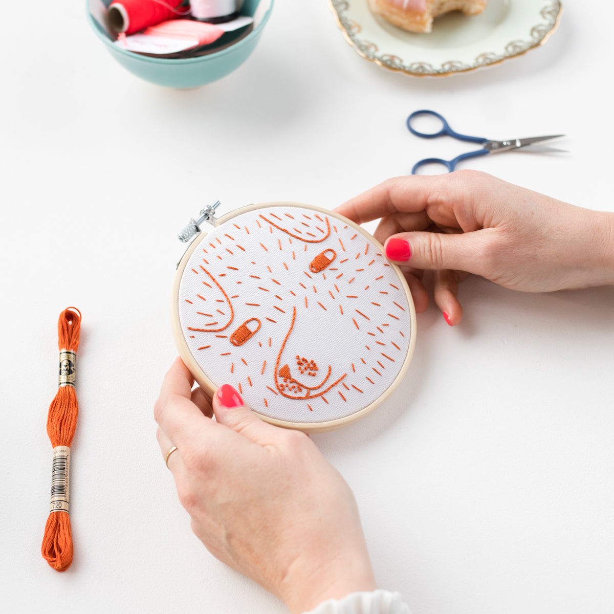 Scamp The Dog Donna Wilson Embroidery Hoop Kit – Cotton Clara